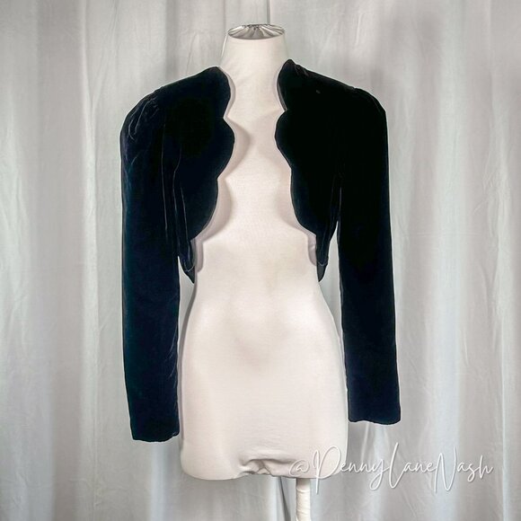 Kaye | Jackets & Coats | Vintage Kaye Cropped Velvet Scalloped Formal ...